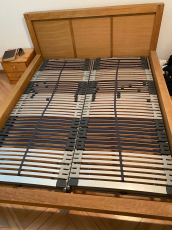 Schönes Doppelbett aus massivem Eichenholz inkl. Ergo Pro La'Rost ...